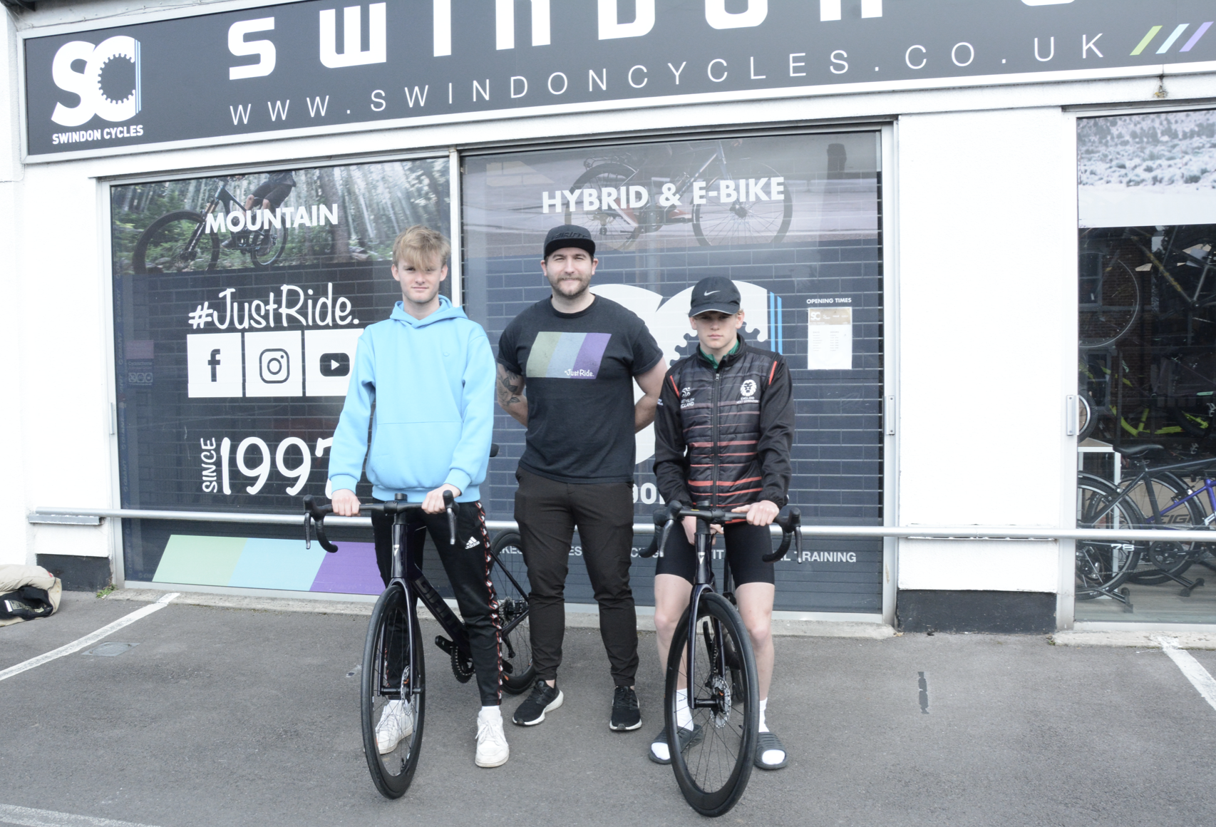 Renewing Sponsorship with the Cumberland Bros – swindon cycles